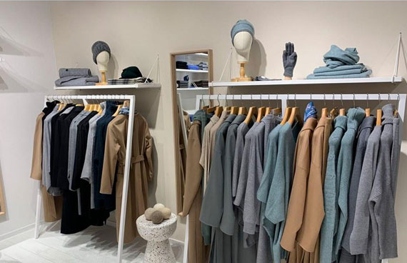 What to buy from Mongolia- Cashmere, felt products & chocolate